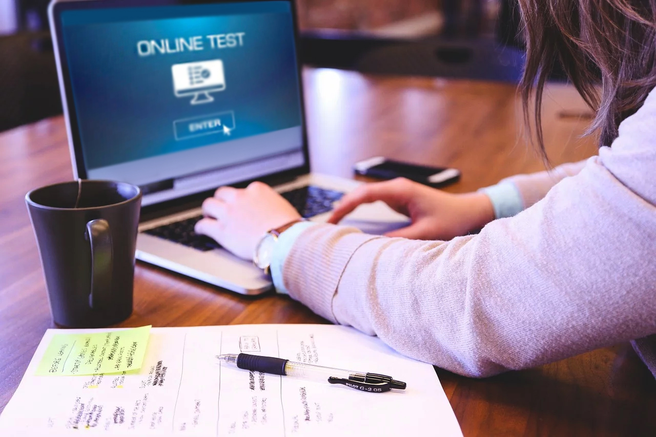 How to ace online exams - 16 top tips | Student 360
